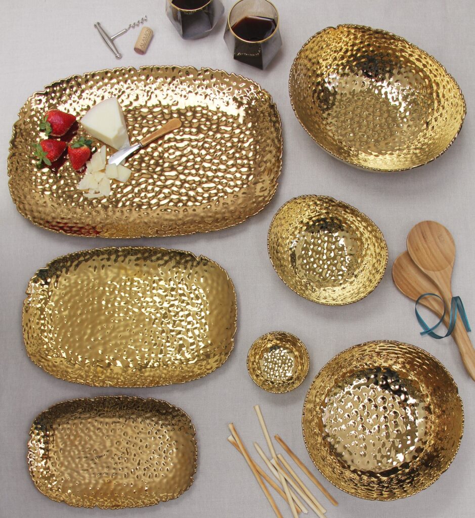 Medium, gold serving platter - Pampa Bay